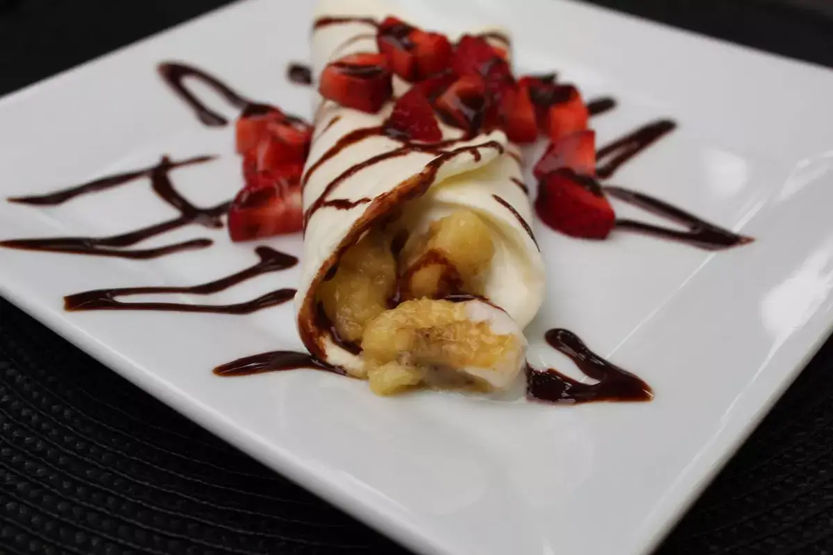 Egglife | banana chocolate dessert wrap