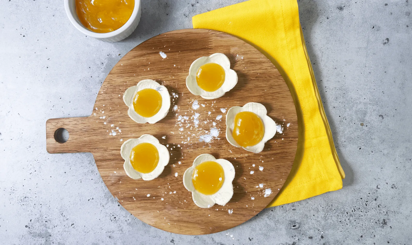 Egglife | lemon flower tarts