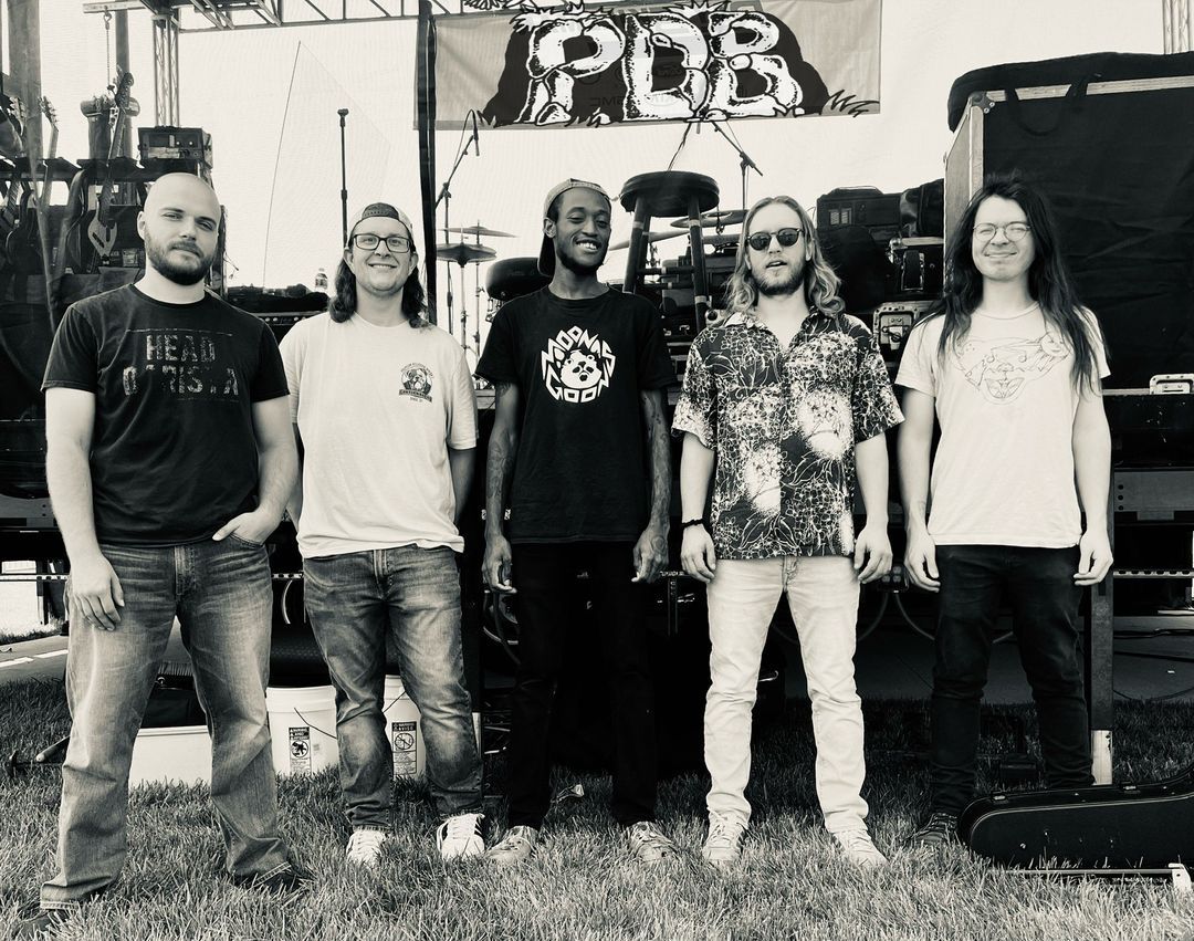 Home - Riverfront Live