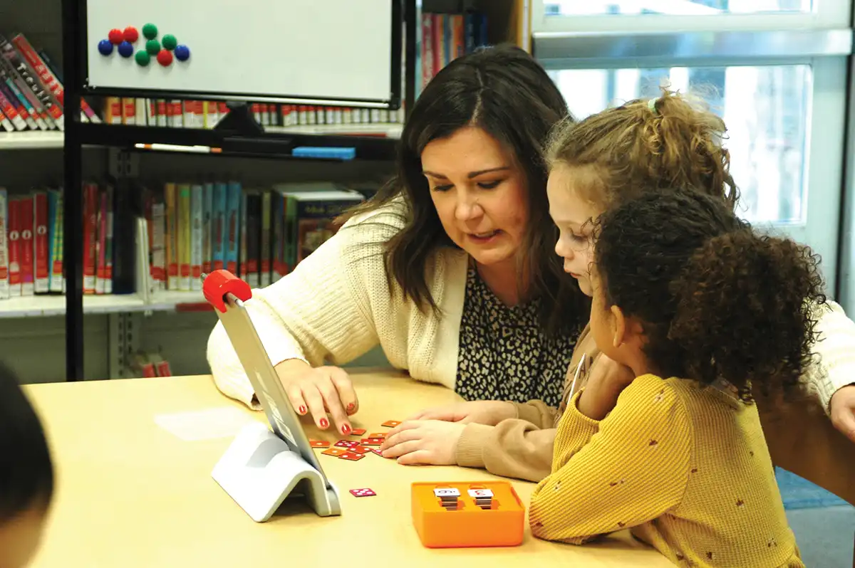 Beecher named Apple Distinguished School