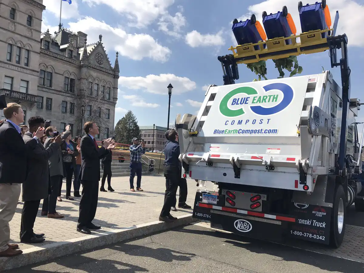 New Curbside Food Scrap Collection Program Comes to Town!