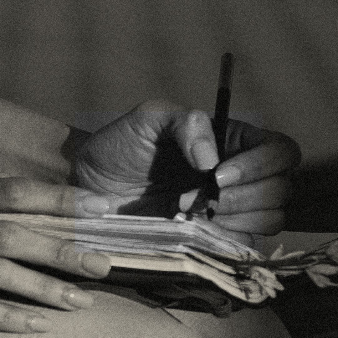 Amber Rae | Bestselling author, speaker & journaling mentor