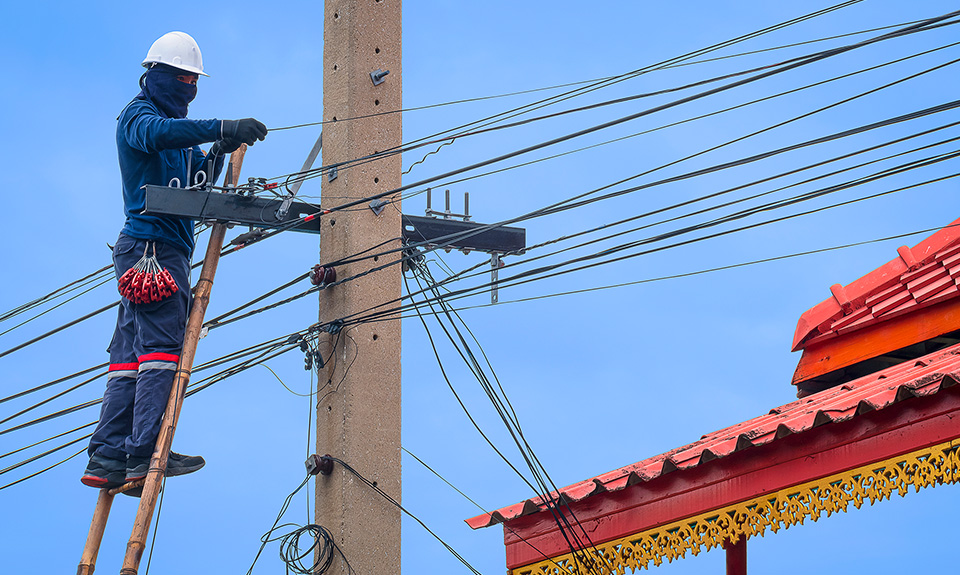 Why UCaaS and Hosted Voice provide a superior replacement solution for ...