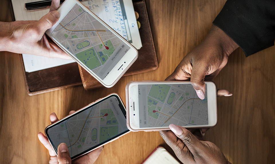 What are Distributed Antenna Systems (DAS)?