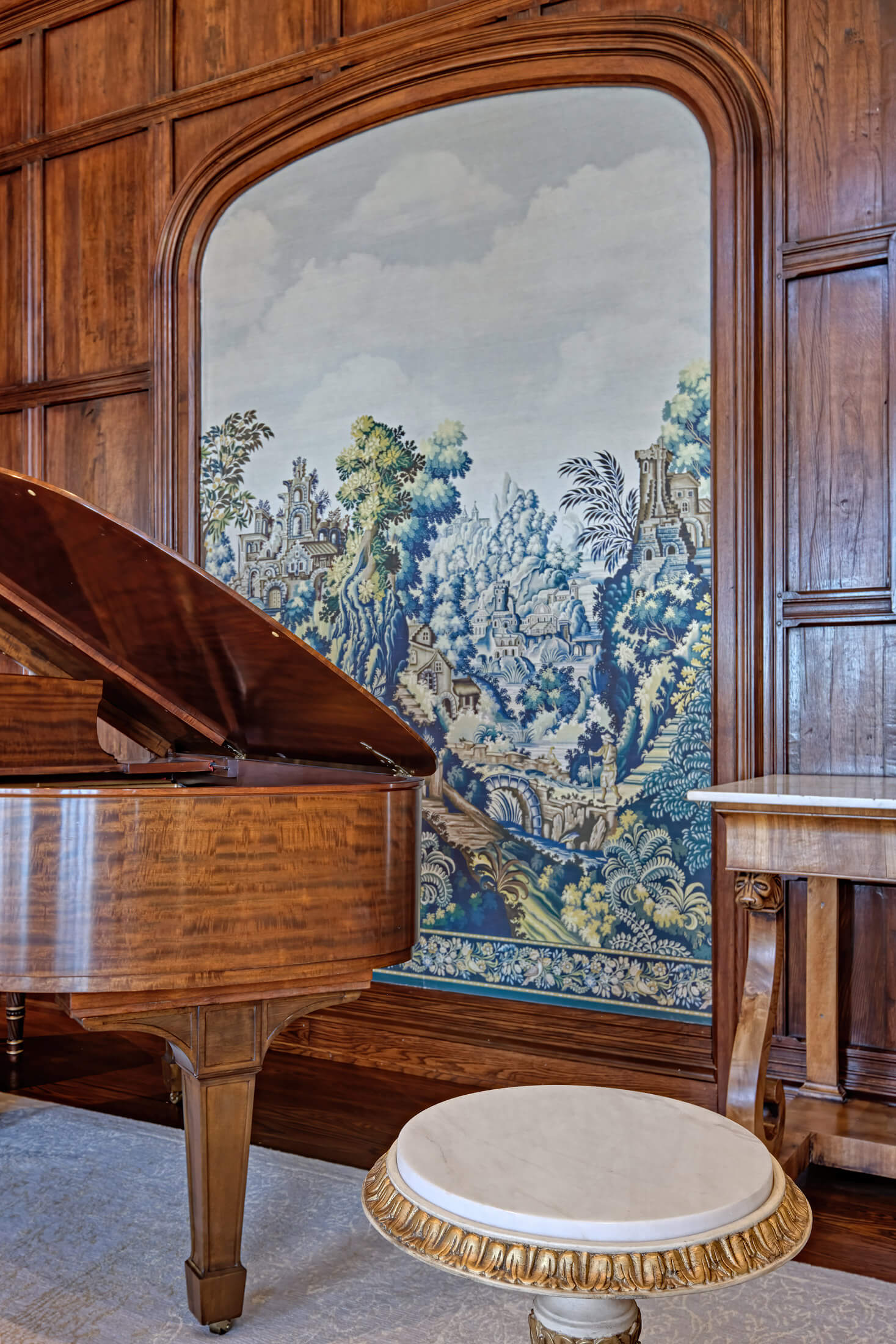 Main Hall - Gallery - Sagee Manor