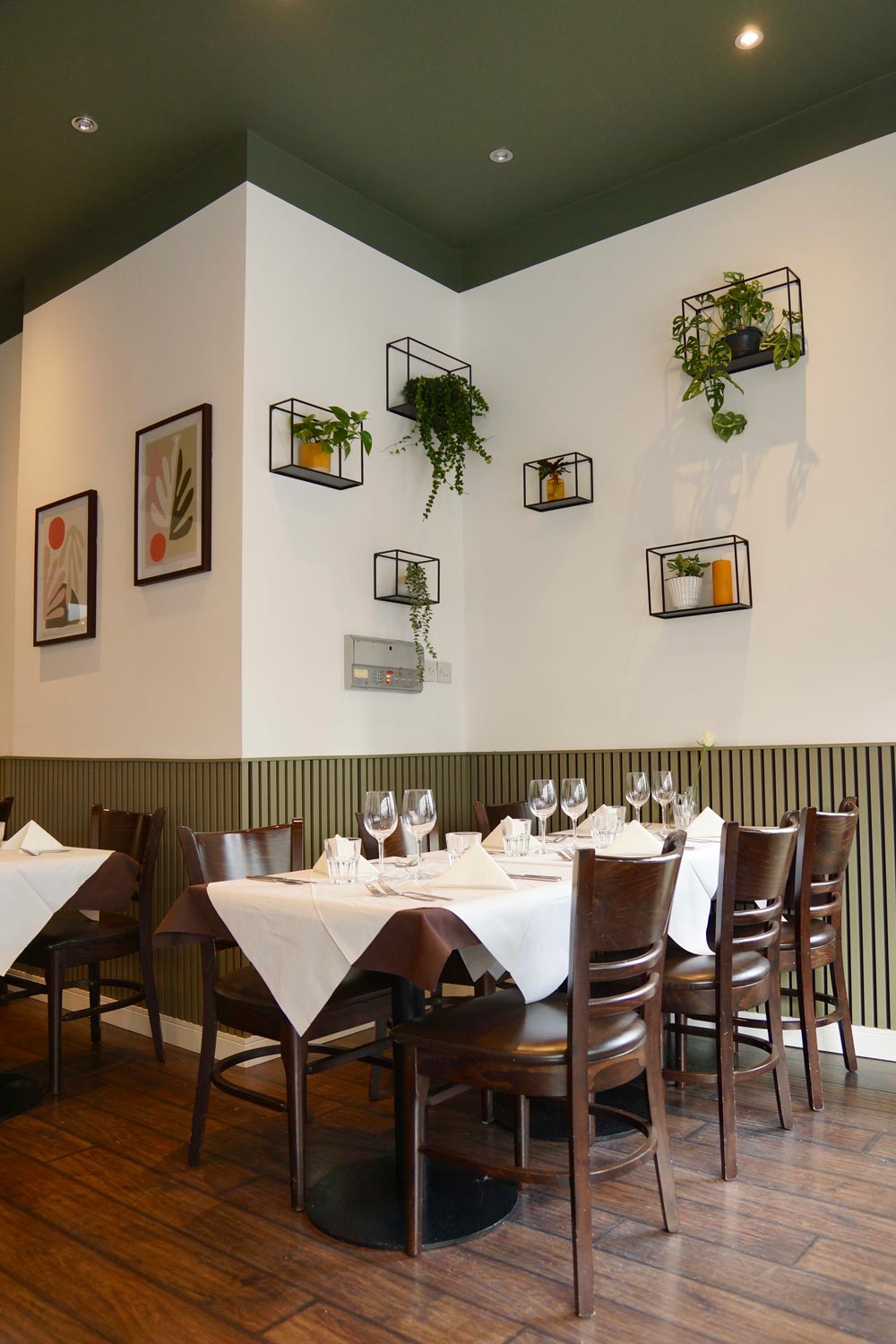 Traditional Italian Bistro - Morgans Restaurant