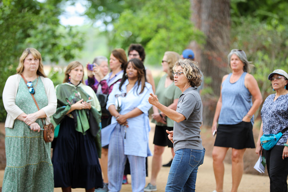Tours | Moore Farms Botanical Garden
