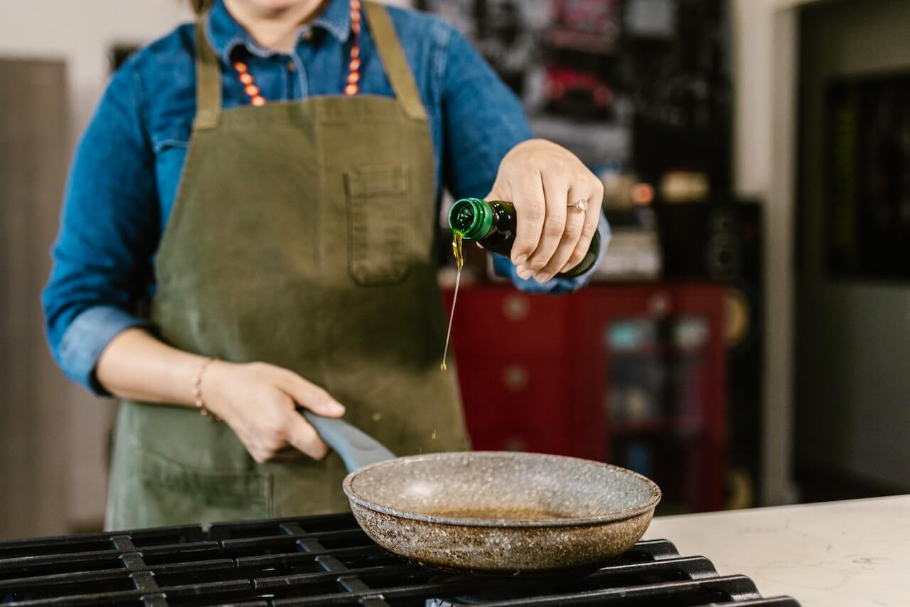 6 Healthiest and Worst Oils to Cook With And Why It Matters | Signos