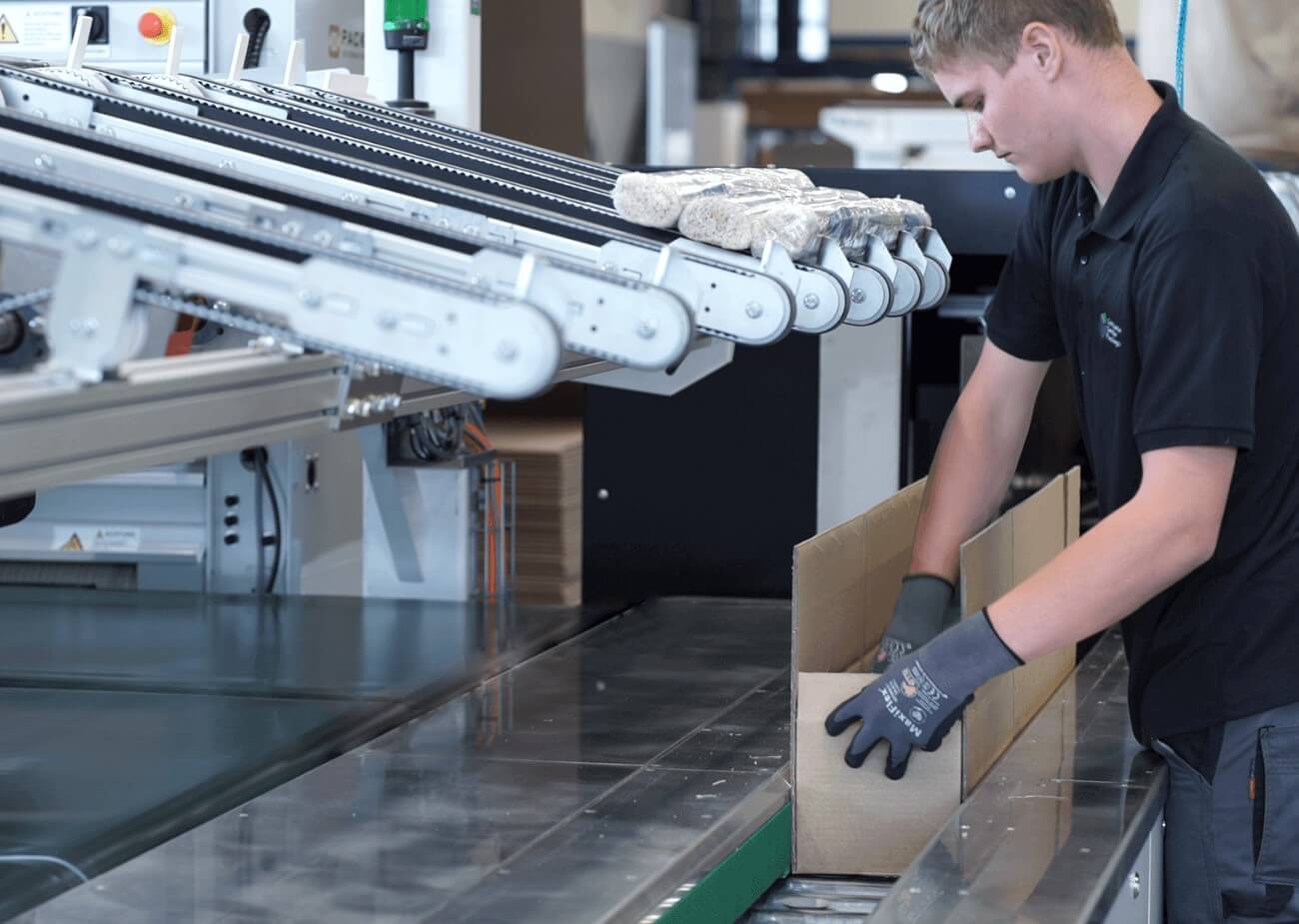 Efficient, sustainable, and ergonomic | FACIDO | Packsize