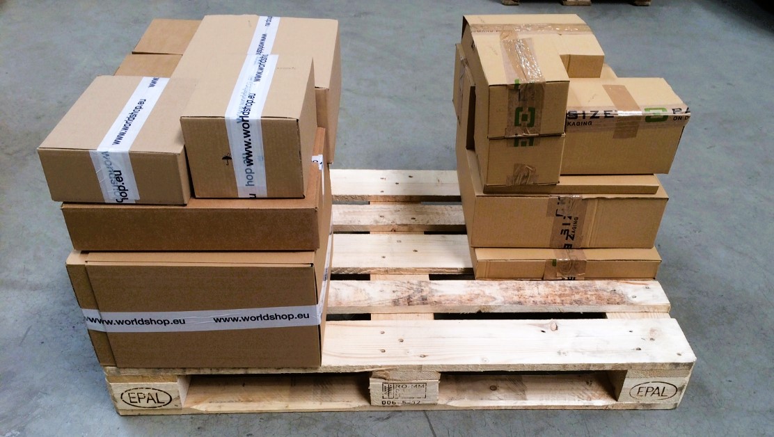 LOEWE Logistics packs and ships for Lufthansa WorldShop | Packsize