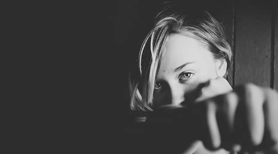 How to protect your brand visual identity every day? - Letsignit