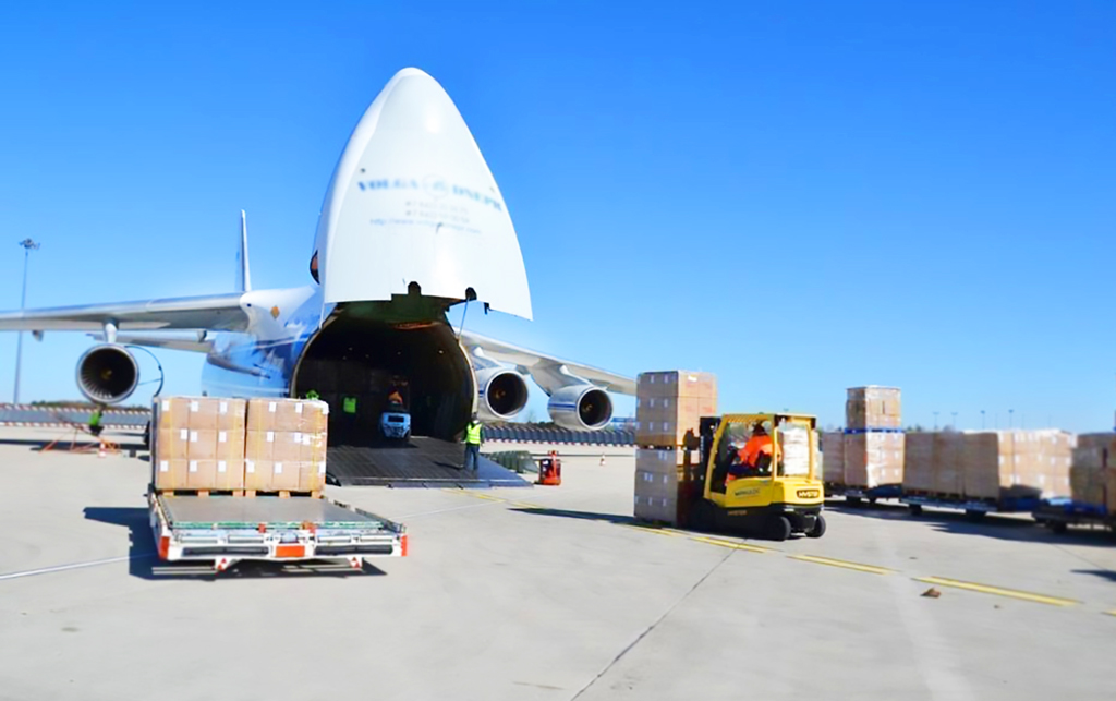 FTL OVERSEAS : Votre Expert Transitaire