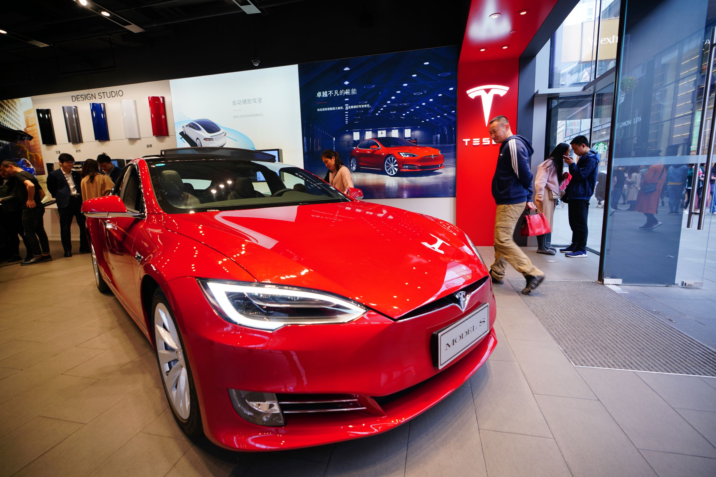 Tesla's China head Tom Zhu takes over sales in North America