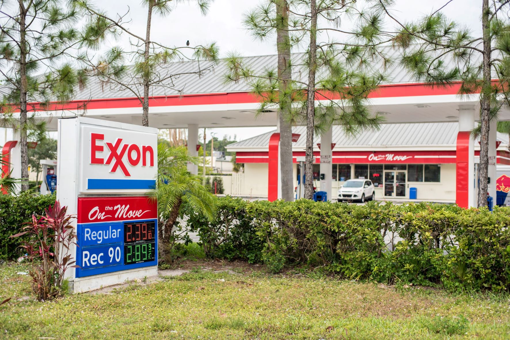 Exxon marks historic high for Western oil industry in latest earnings