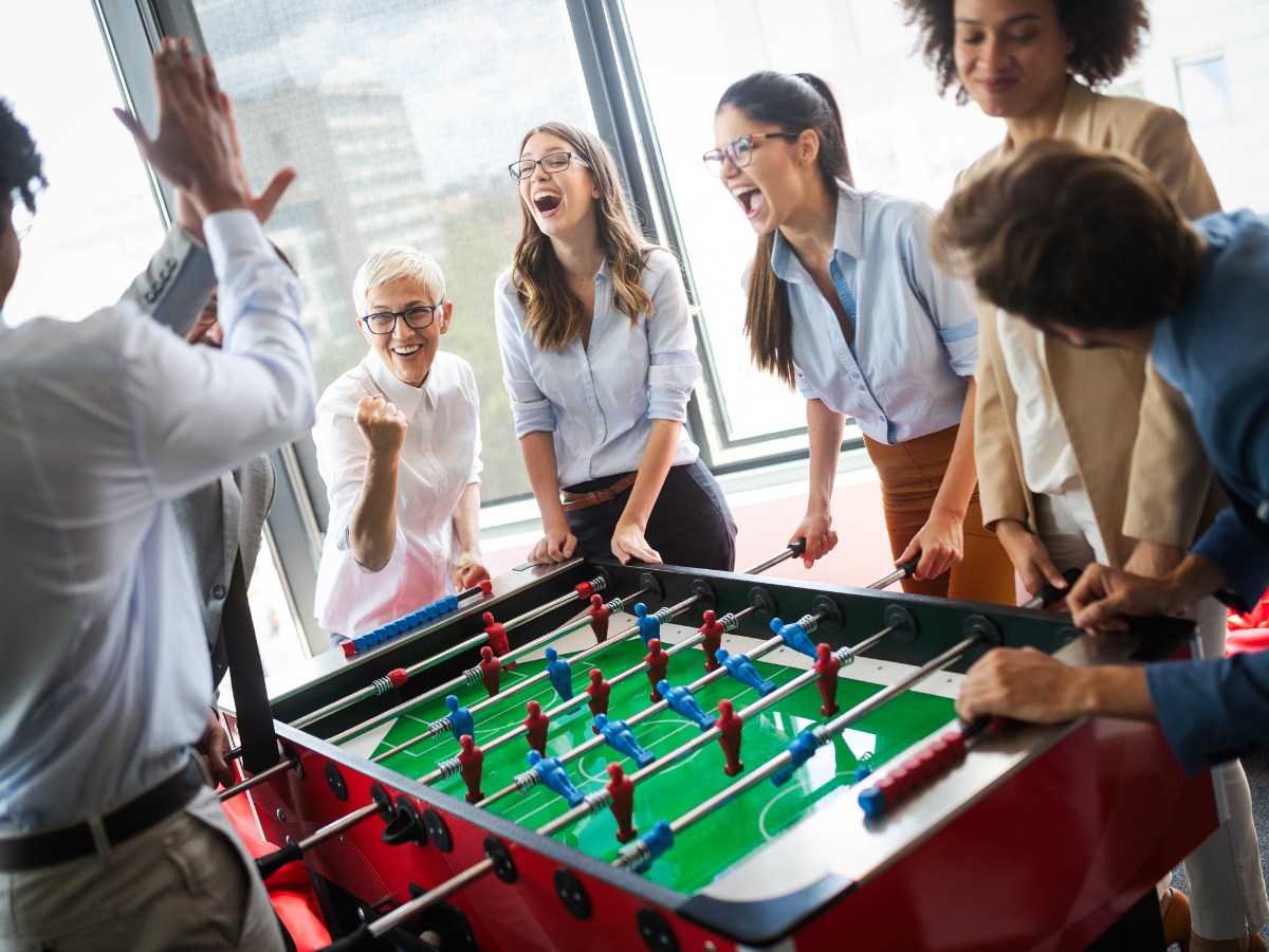 10 Fun Onboarding Activities for New Employees in 2023 - PlayTours