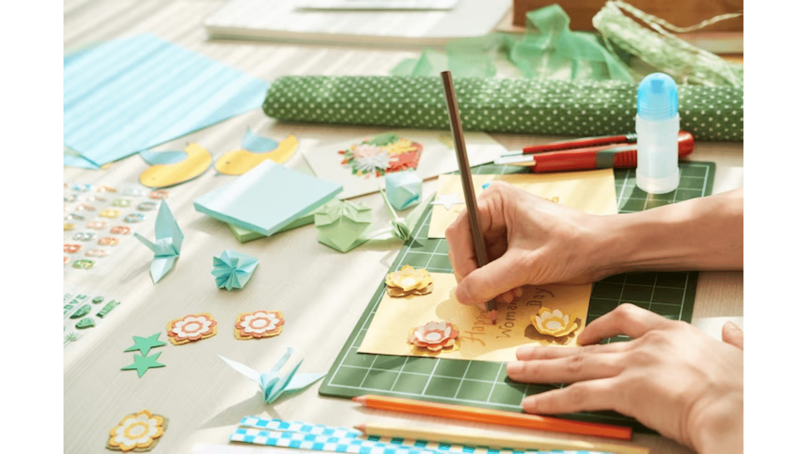 15 Team Building Prizes that Bring Joy to Your Employees - PlayTours