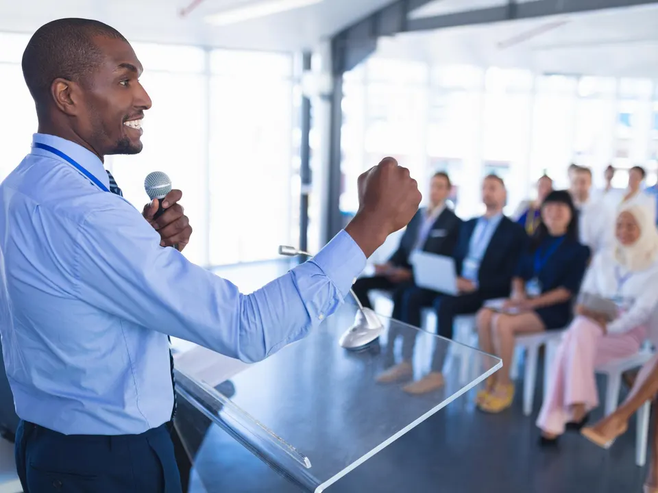 Creative Icebreaker Games For Business Networking Events - PlayTours