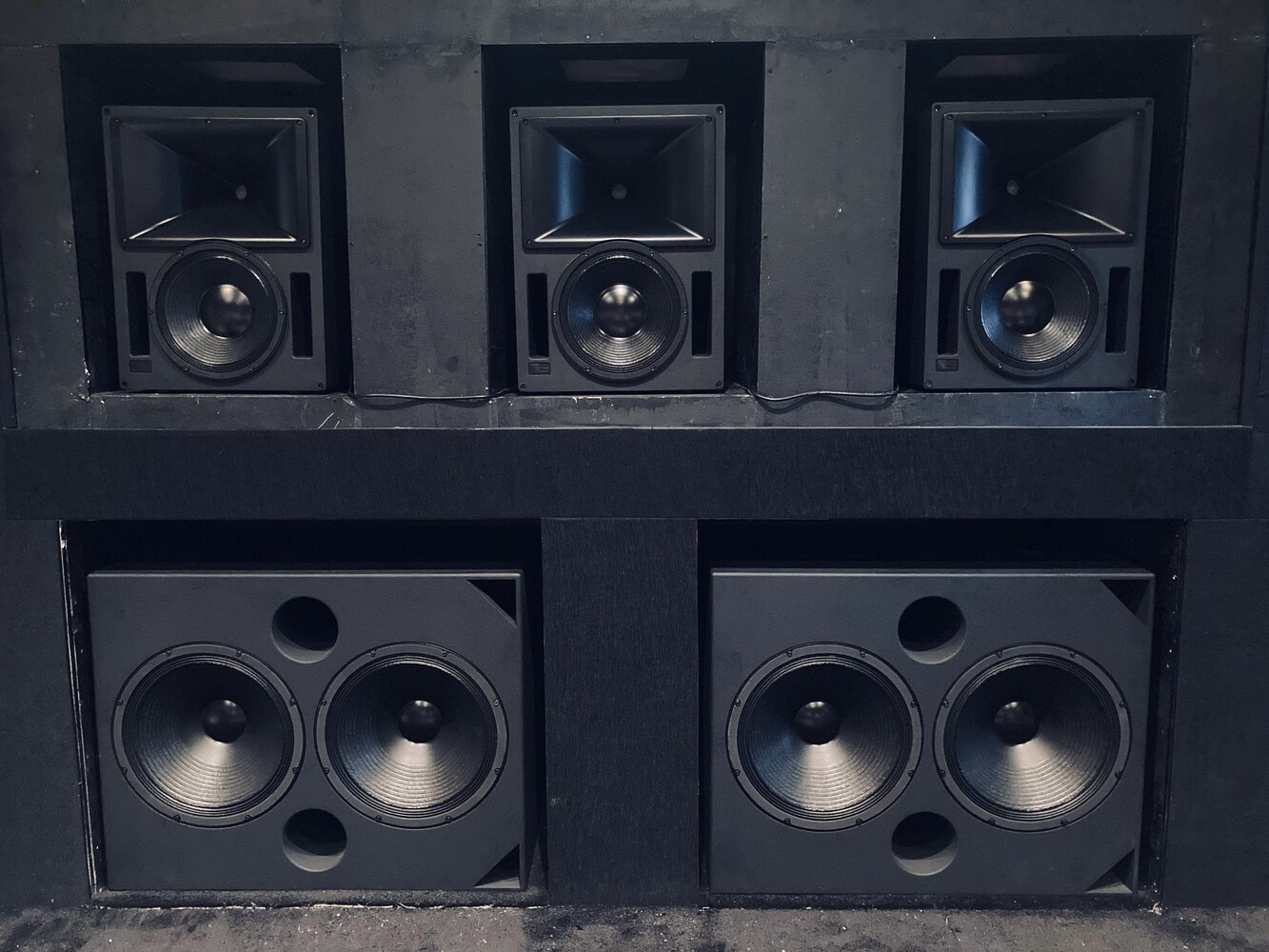 Custom-Created Home Theater Rivals Cinemas in Sound and Visuals | The ...