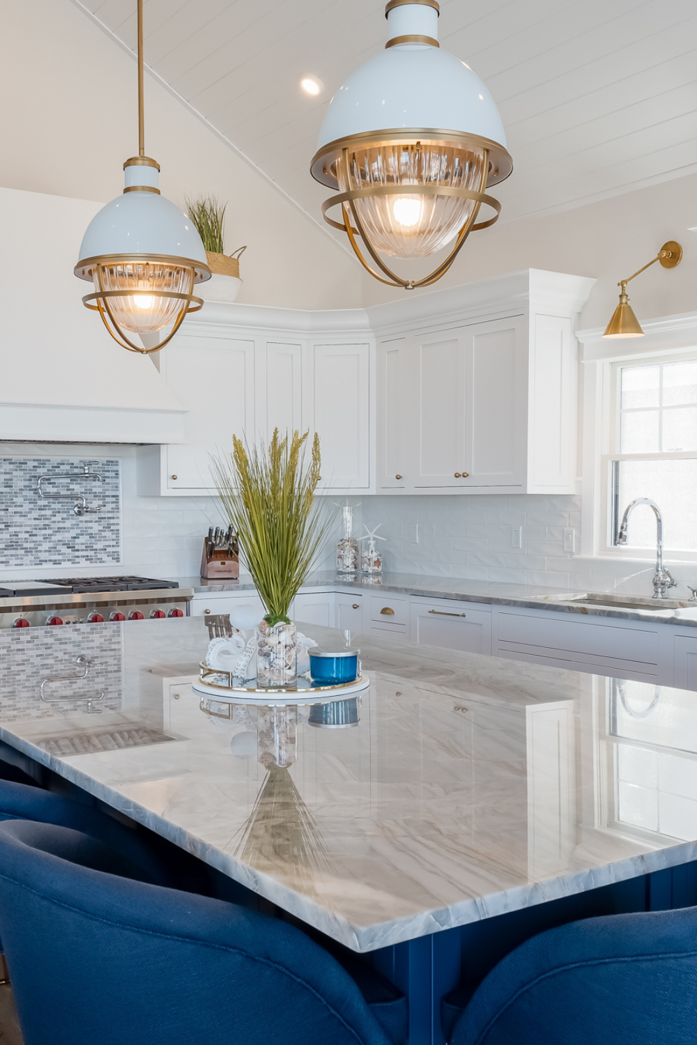 The Timeless Appeal of White Kitchens: Achieving a Fresh, Beachy Look ...