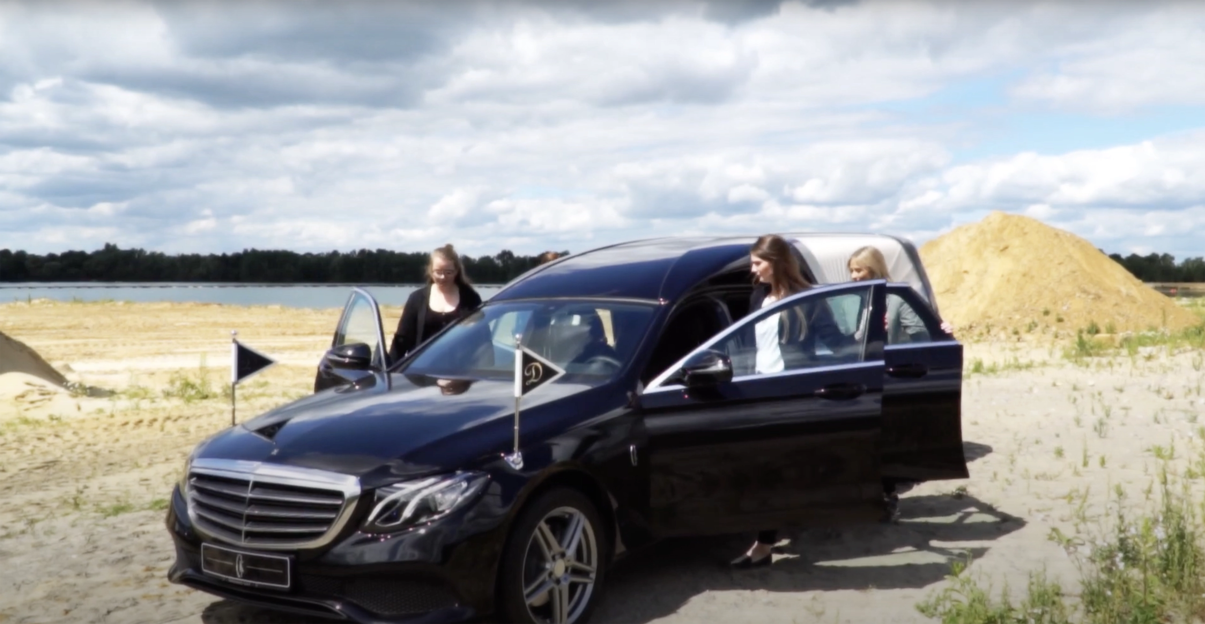 Funeral car on basis Mercedes-Benz E-Class VF 213 "5-door" version ...