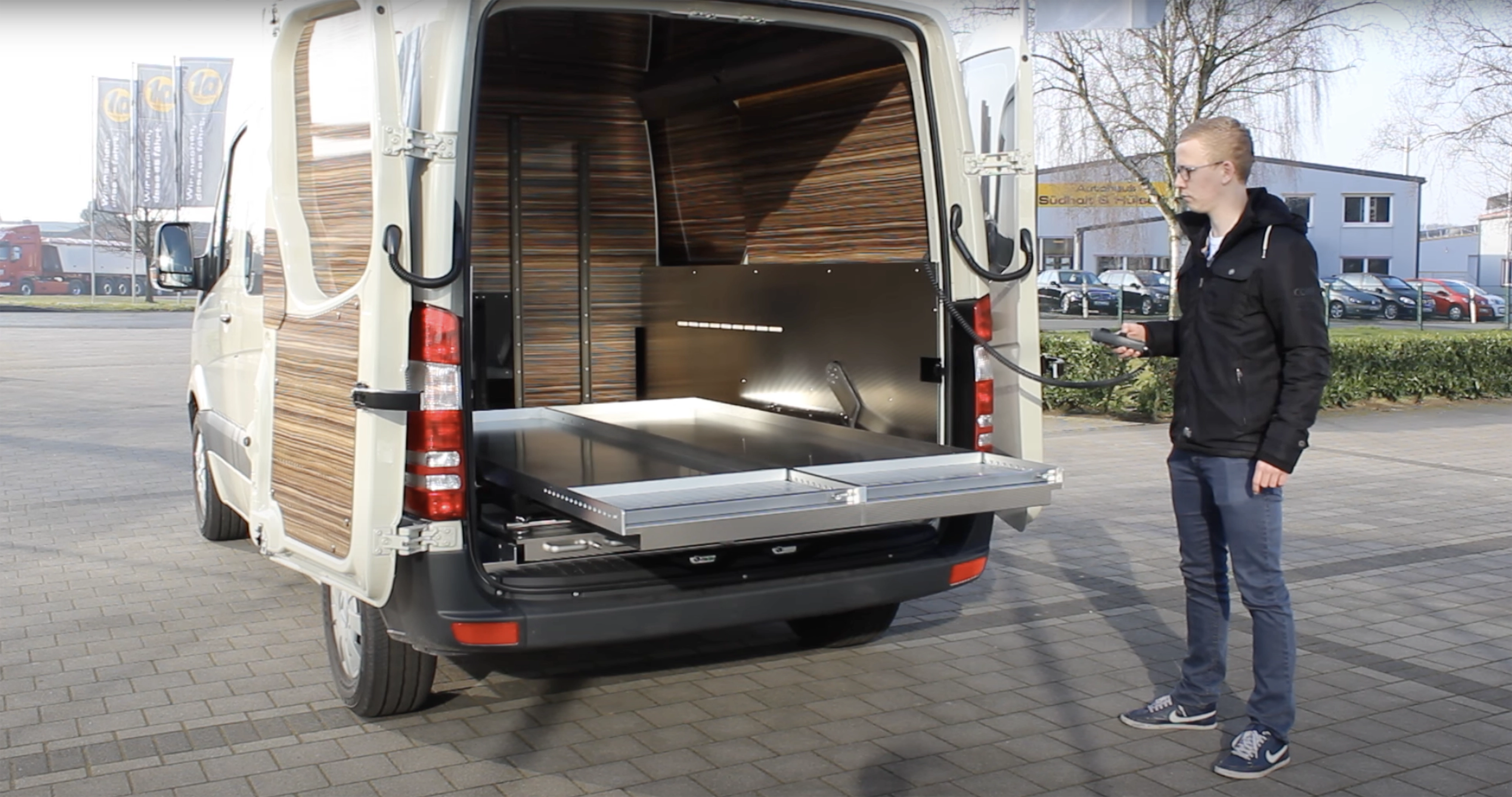 4-coffin system - Kuhlmann-Cars funeral cars