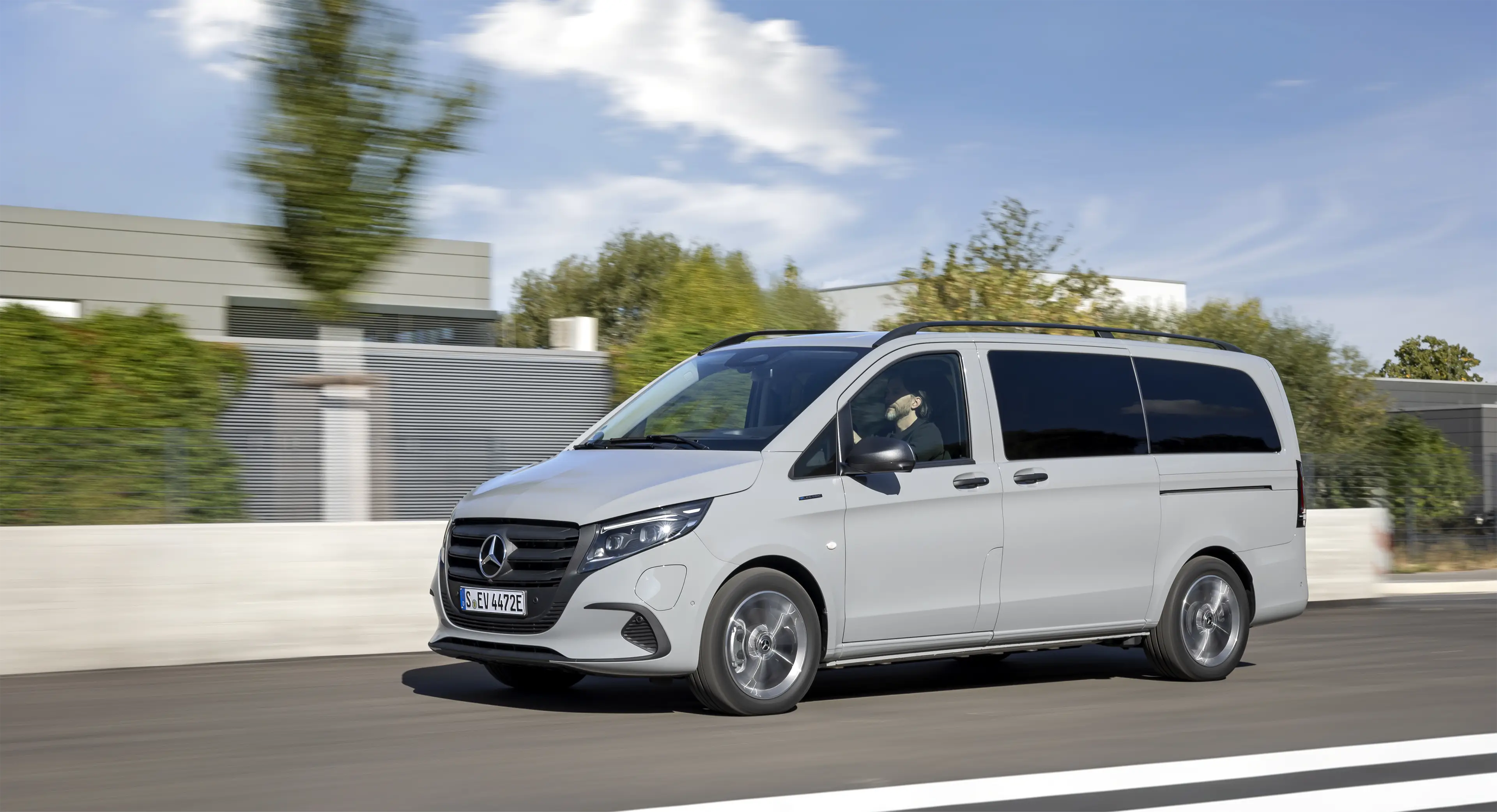 Buy a new hearse on basis Mercedes-Benz Vito