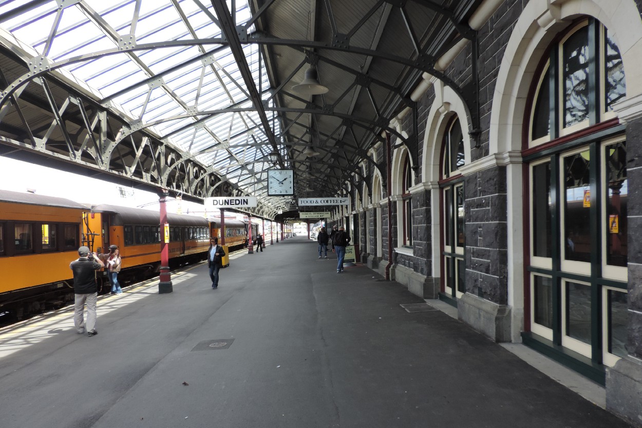 Dunedin and the Taieri Gorge Railway - A Maverick Traveller