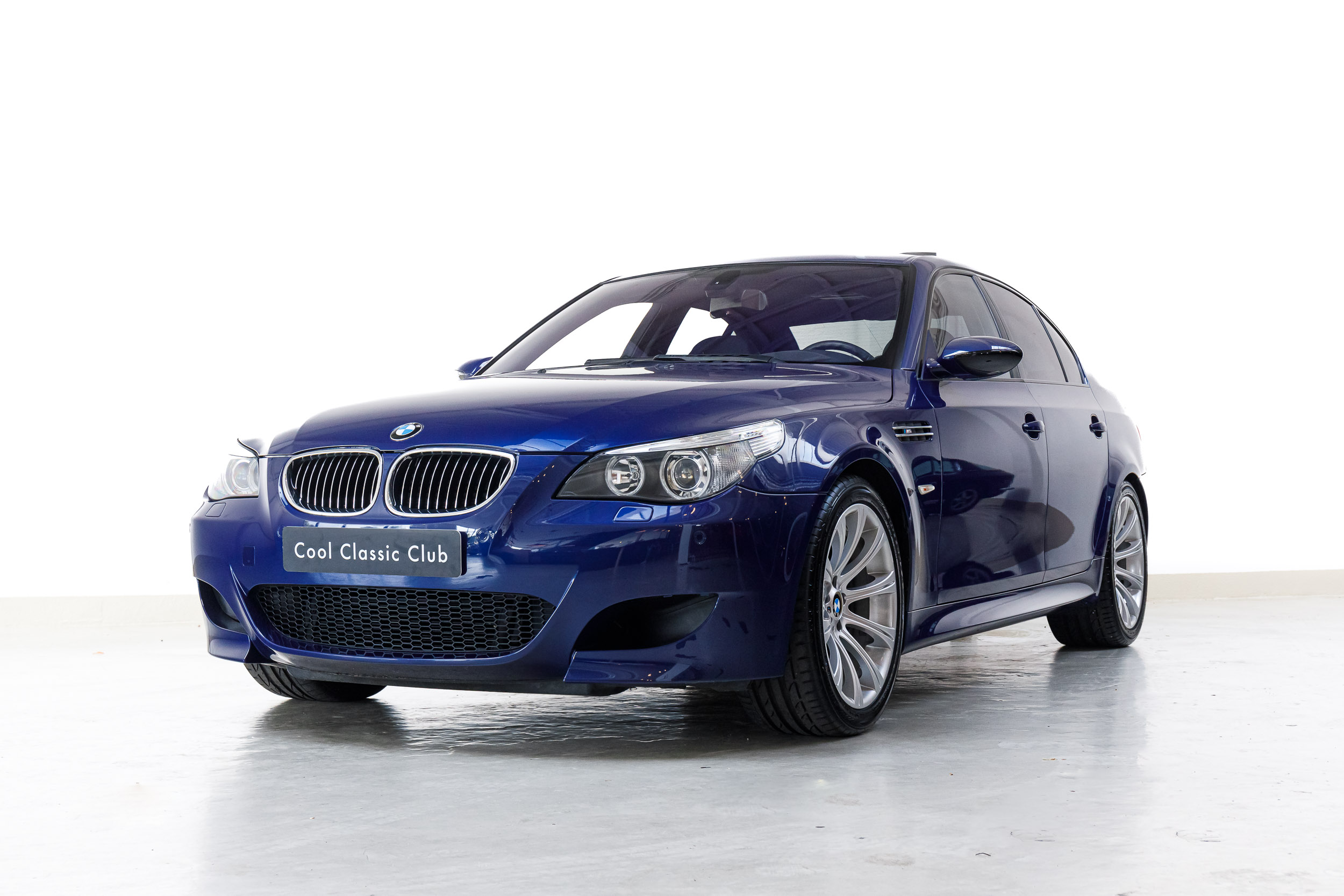 BMW M5 - Cool Classic Club
