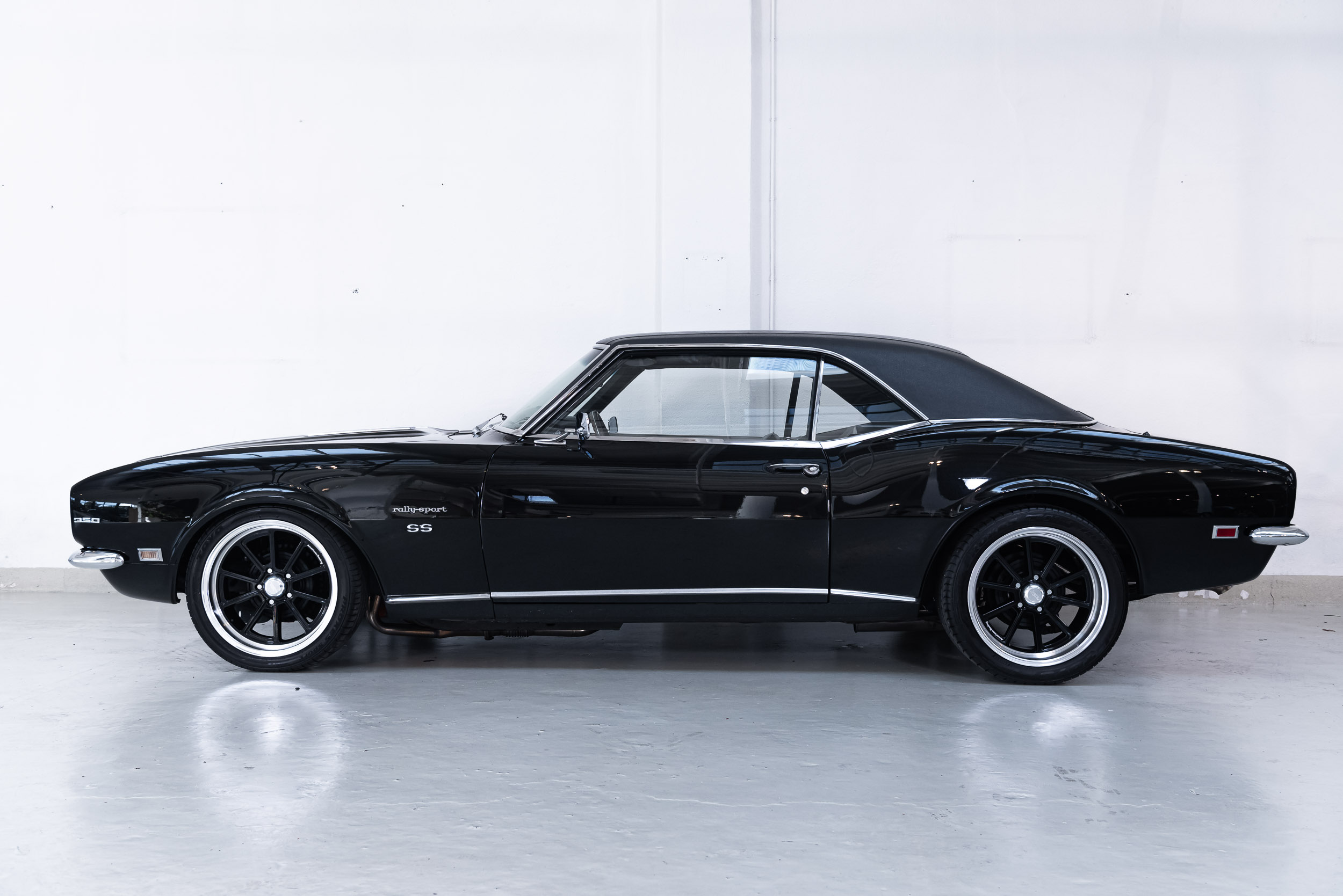 Chevrolet Camaro 350 SS - Cool Classic Club