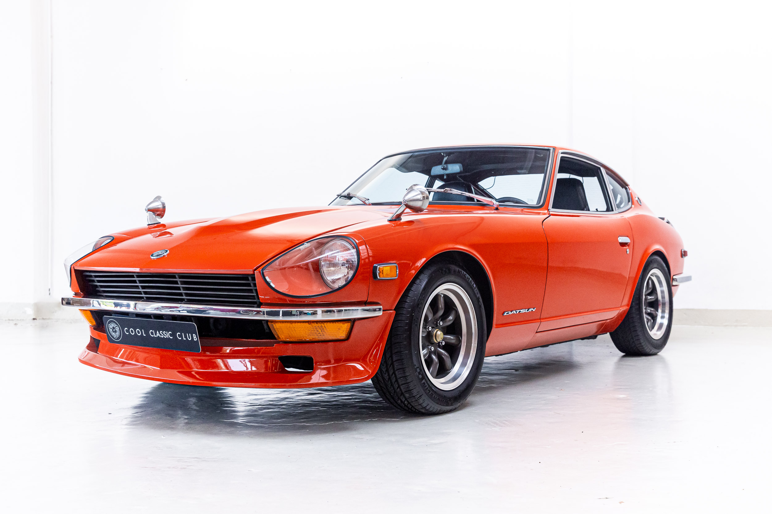 Datsun 240Z - Cool Classic Club