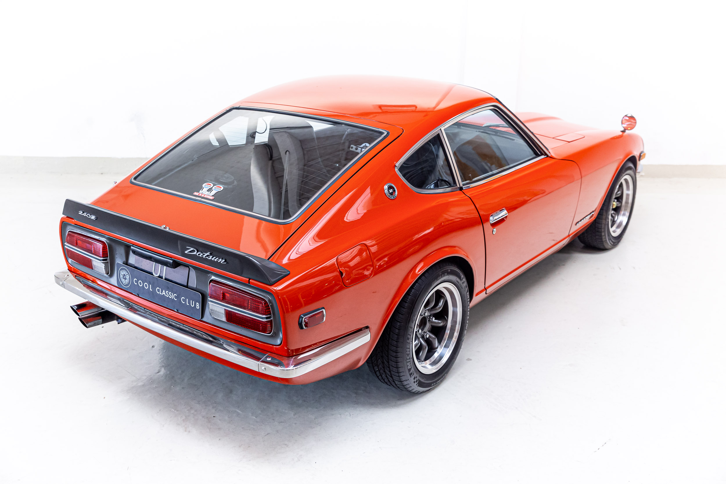 Datsun 240Z - Cool Classic Club