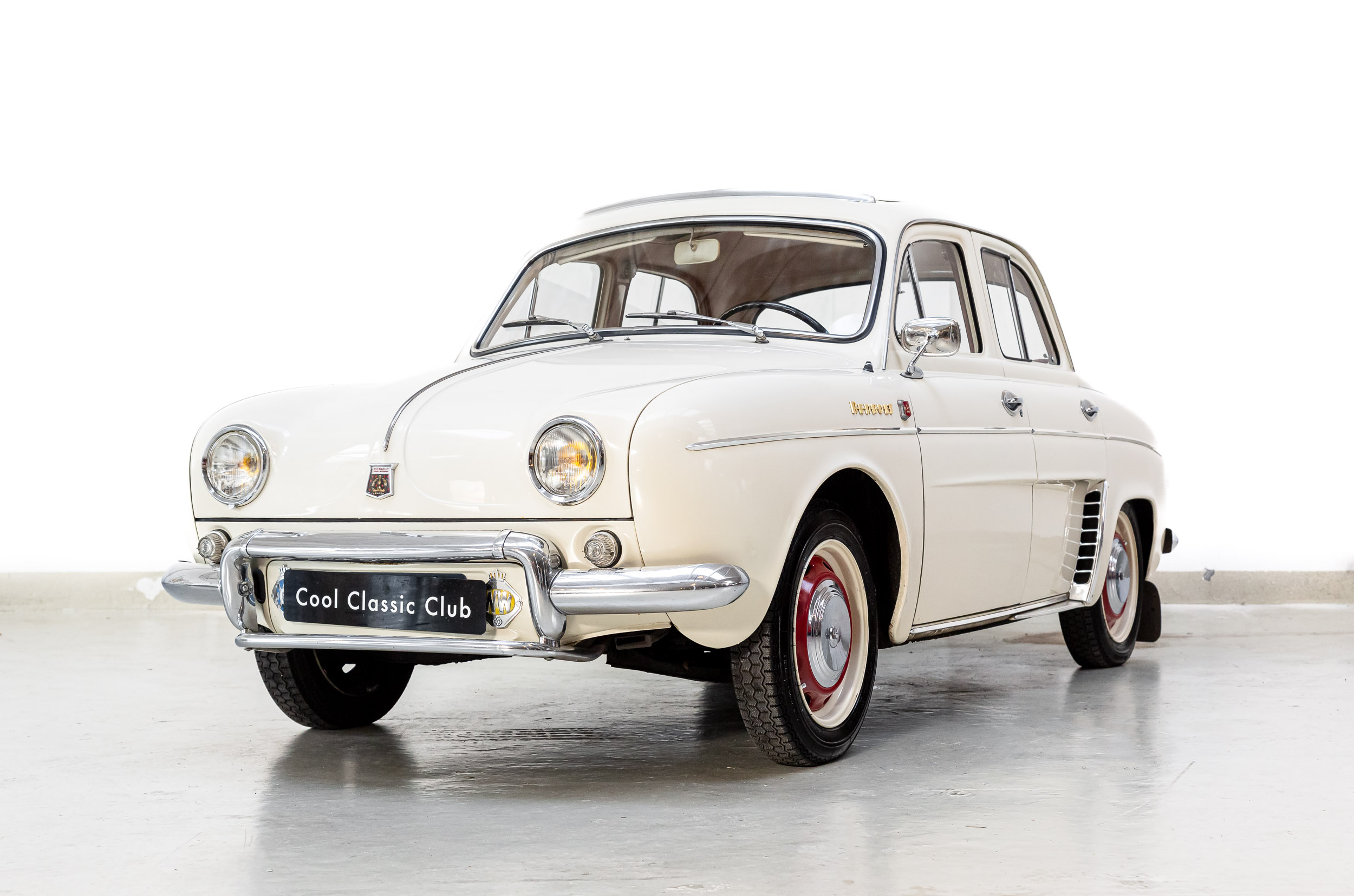 Renault Ondine - Cool Classic Club