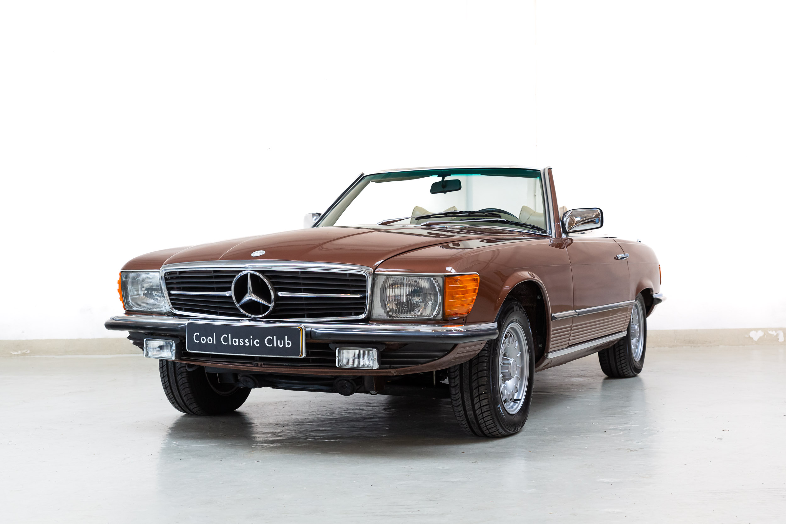 Mercedes 280 SL - Cool Classic Club