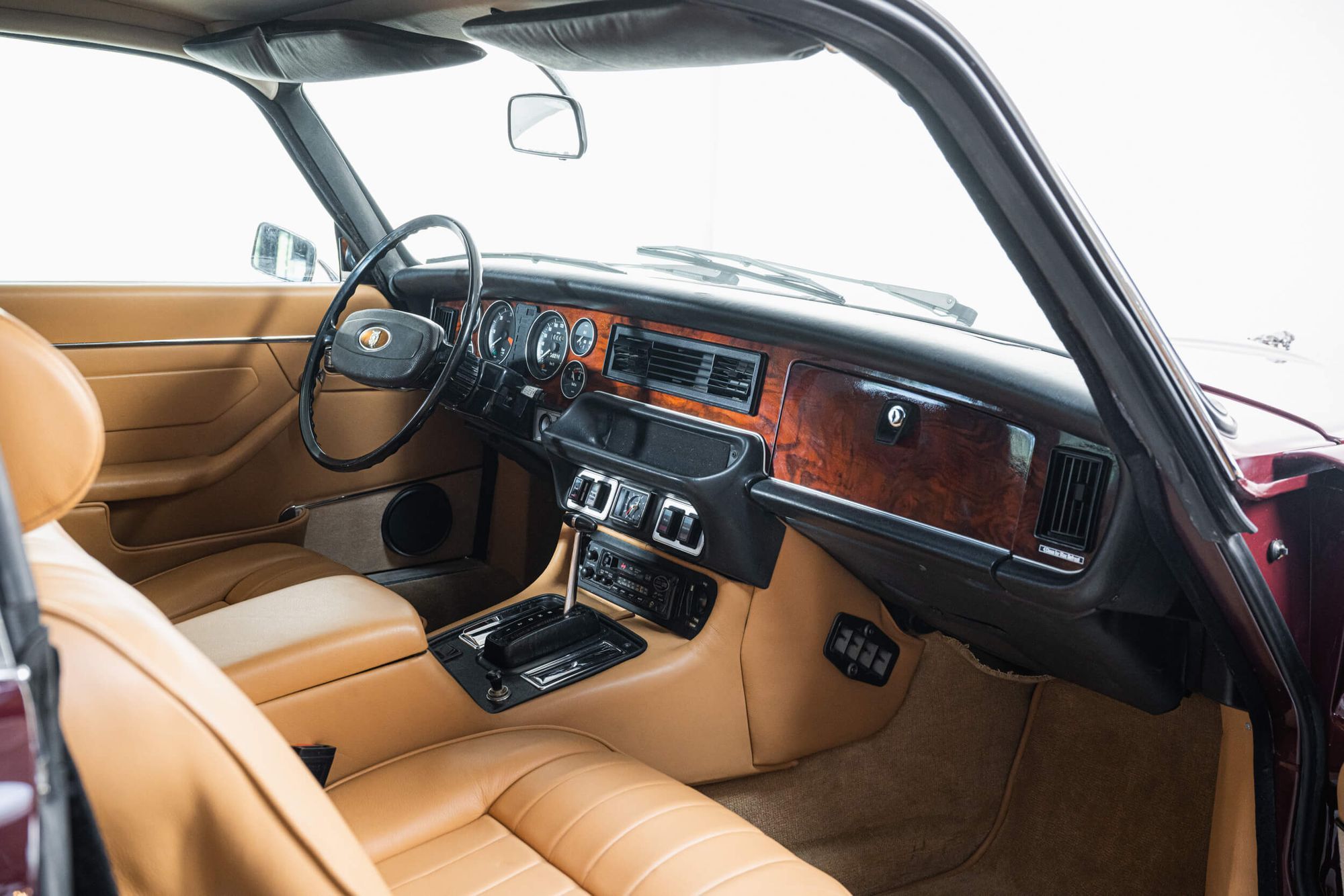 Jaguar XJ 4.2C - Cool Classic Club