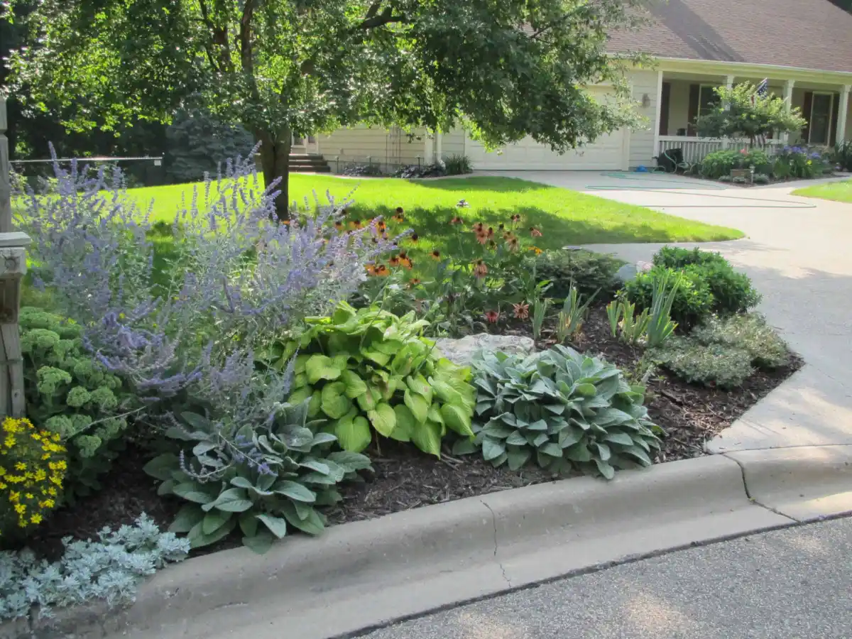 Apple Valley Landscaping Contractor: Minnesota Landscapes near Apple ...