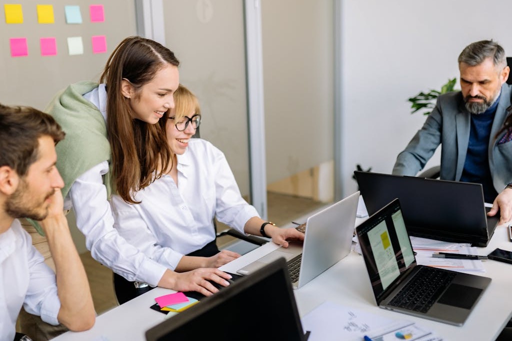 Onboarding Guide For Employers: Must-Have Activities For Effective ...