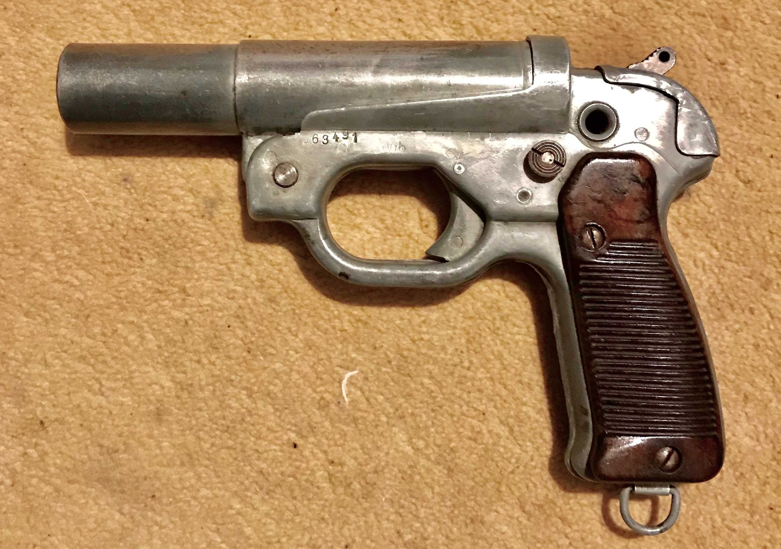 WWII German LP-42 flare / signal pistol