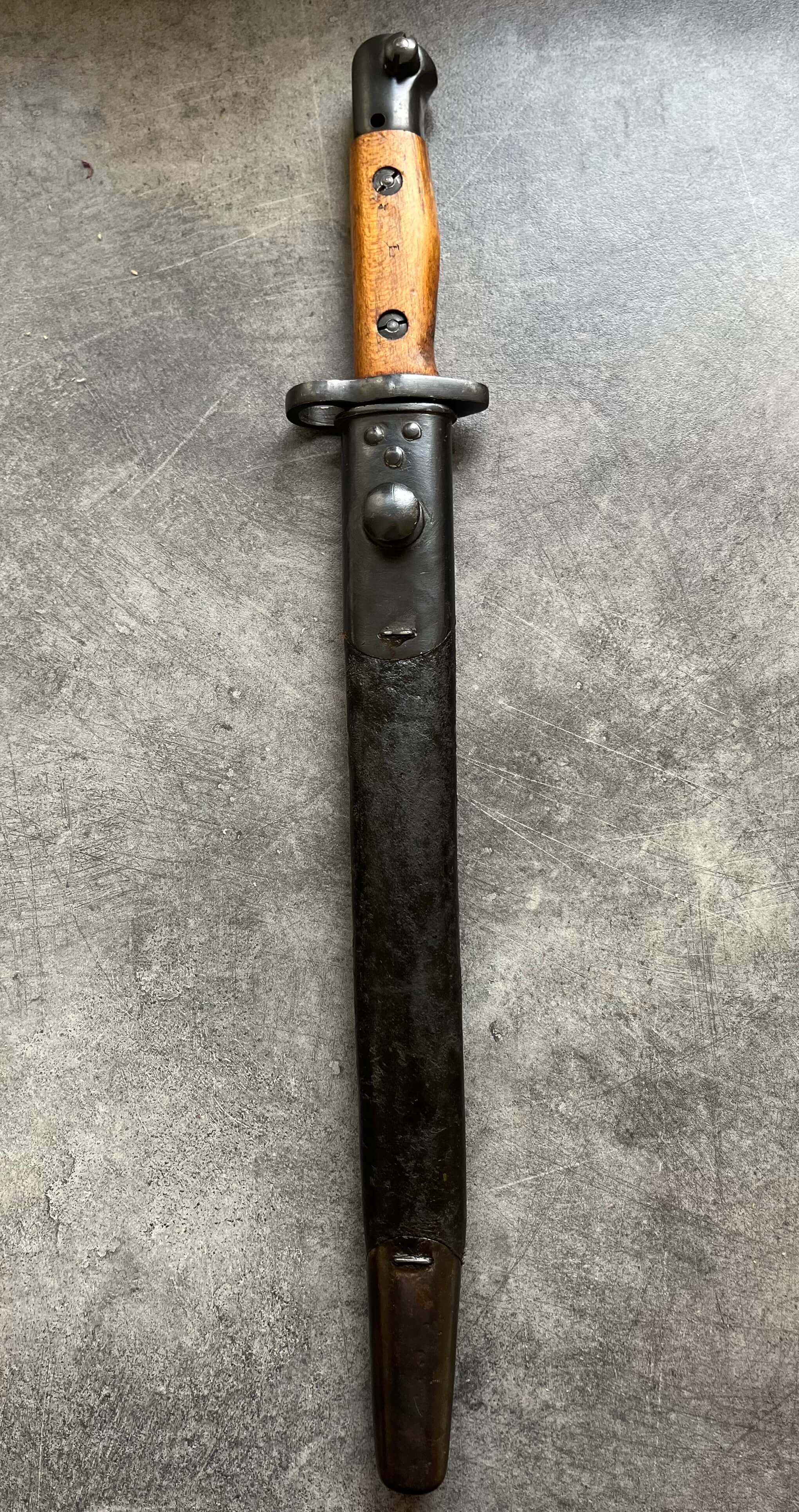 Indian SMLE Bayonet No.1 mk II* with scabbard.