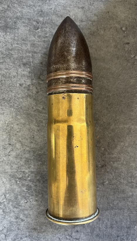 INERT. French WW1 1917 Dated French 37mm (37 x 94R) Pom Pom Solid Shell