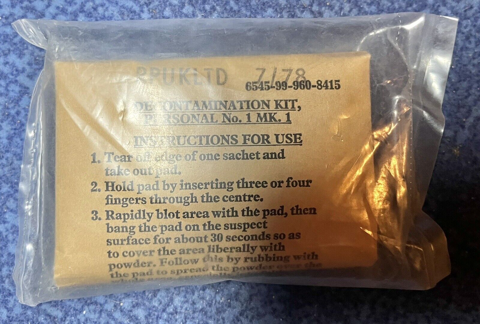 DECONTAMINATION KIT, PERSONAL No. 1 MK. 1 Dated July 1978 SEALED