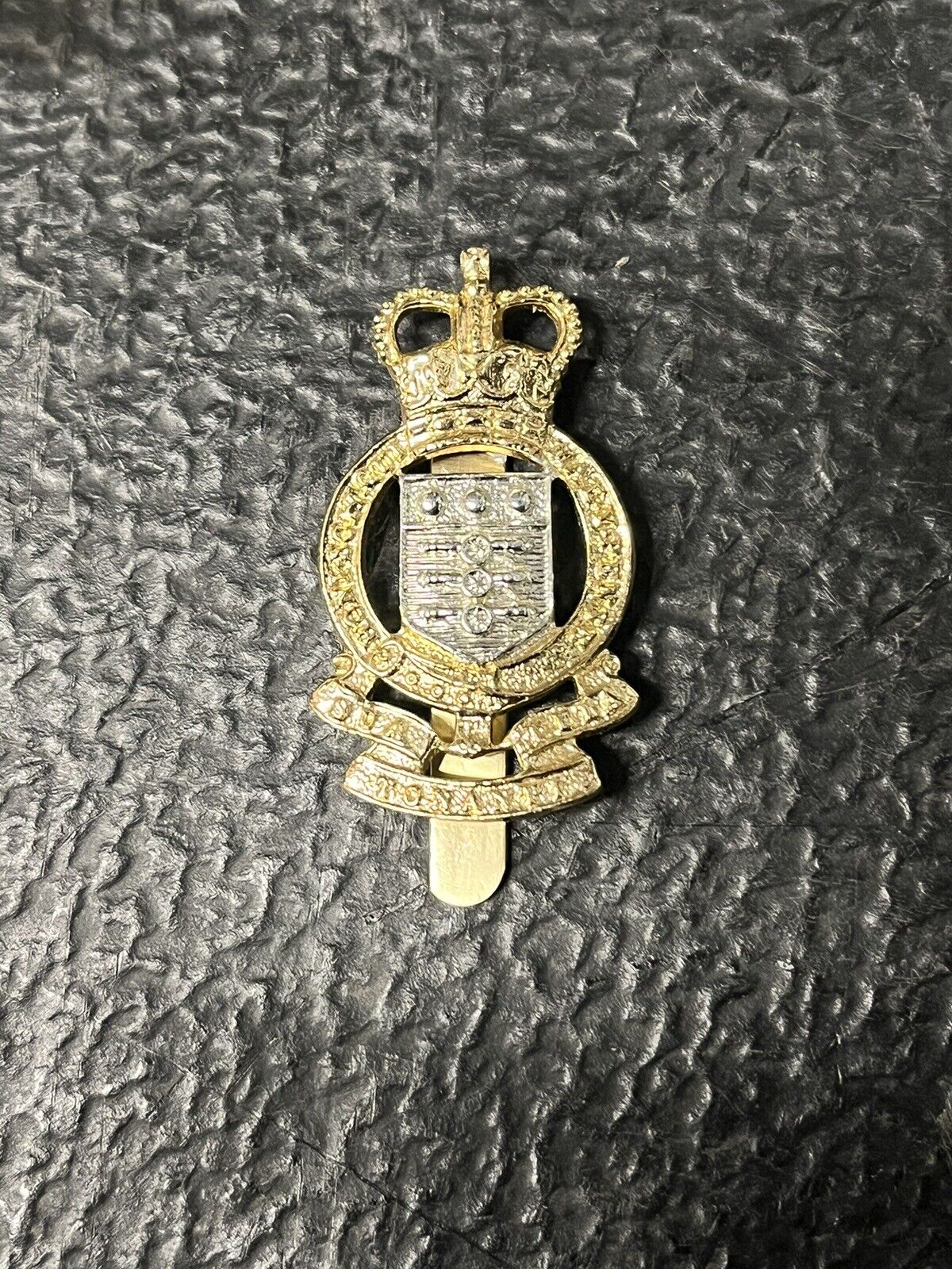 British Army Staybrite Cap Badge - Royal Army Ordnance Corps Queen's ...