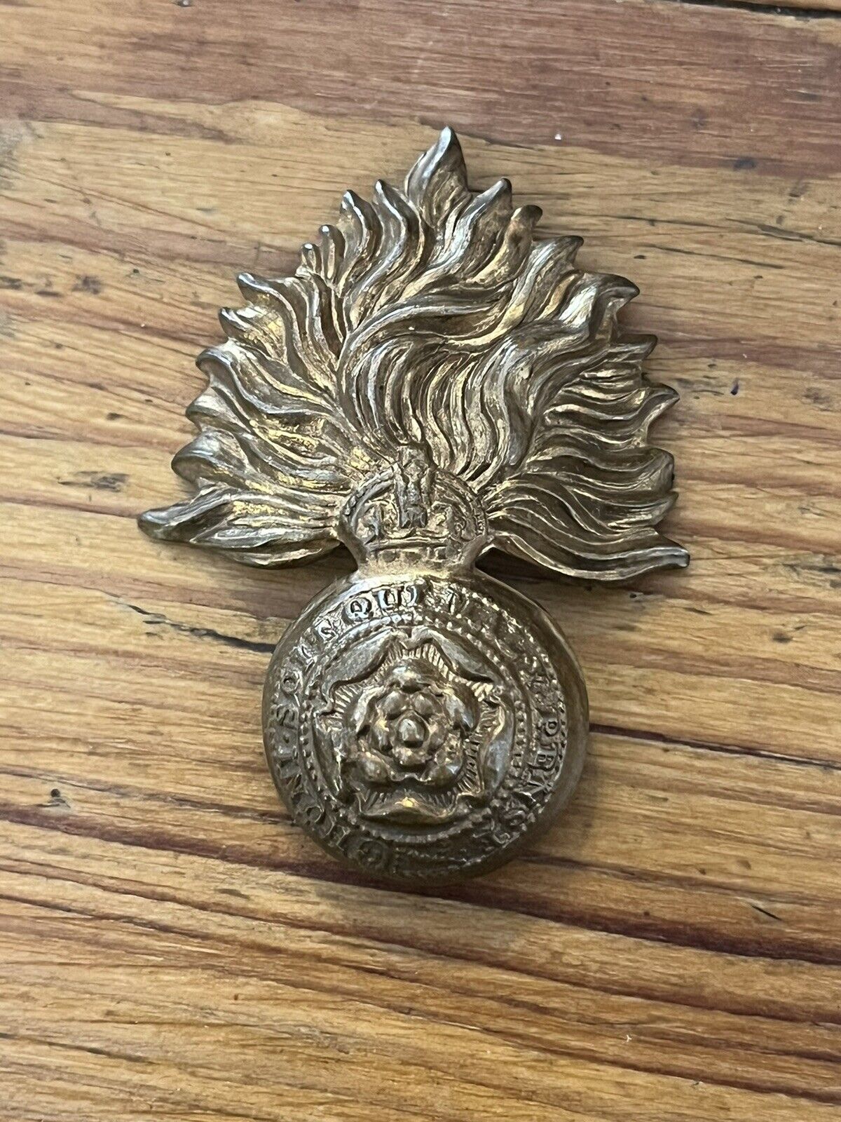 WW1 / WW2 Original Royal Fusiliers City of London British Army Cap Badge