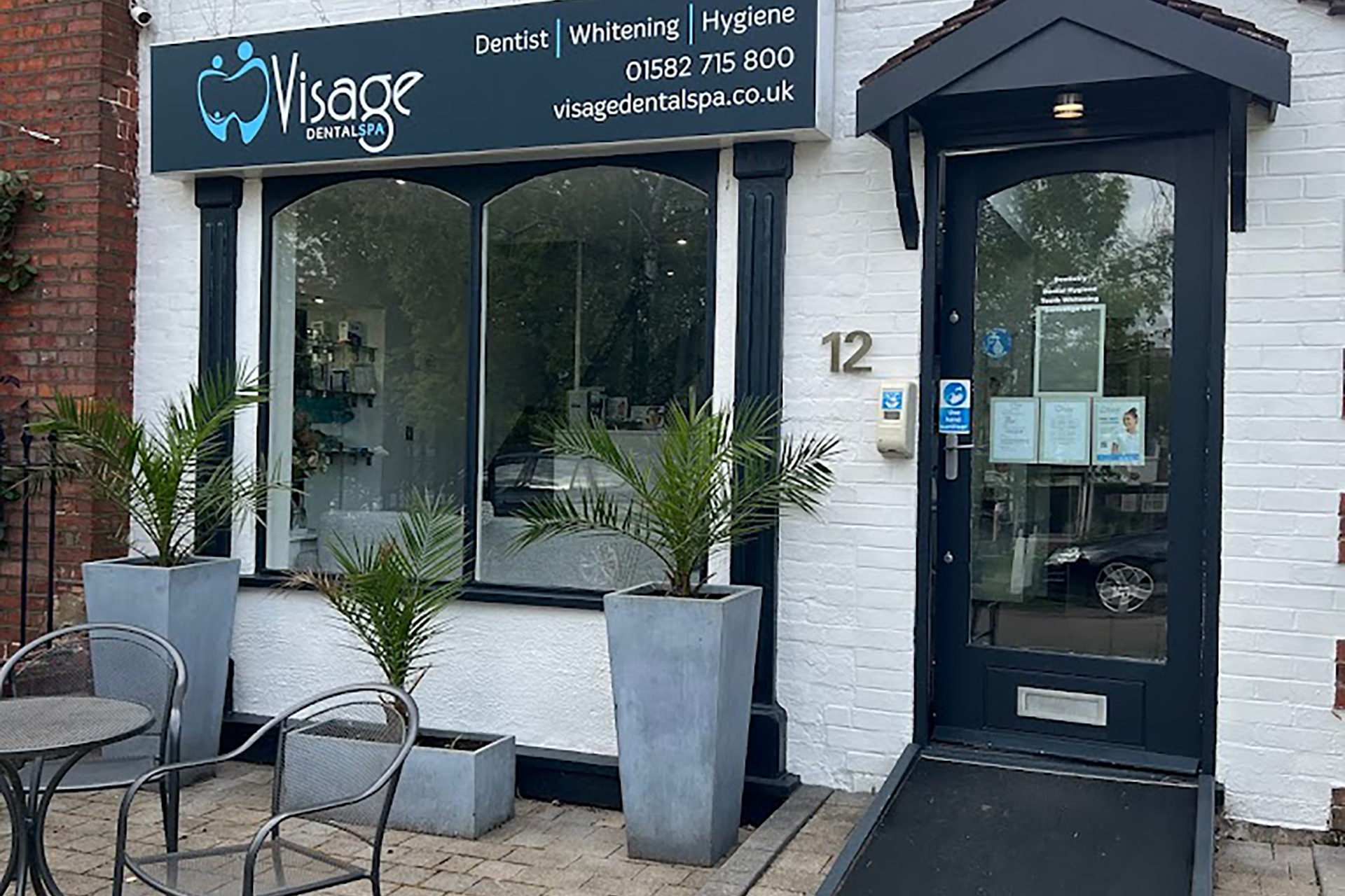 Excellent 5 Star Harpenden Dentist - Implants Whitening Invisalign Go & Hygiene