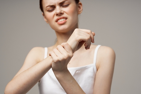 8 Common Signs and Symptoms of Broken Bones