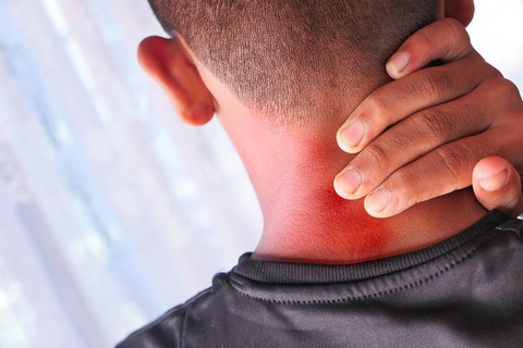 6 Common Pulled Neck Muscle Symptoms