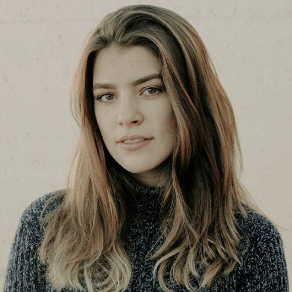 Elizabeth Beeli, Associate Product Manager at Lucid - Front UX ...