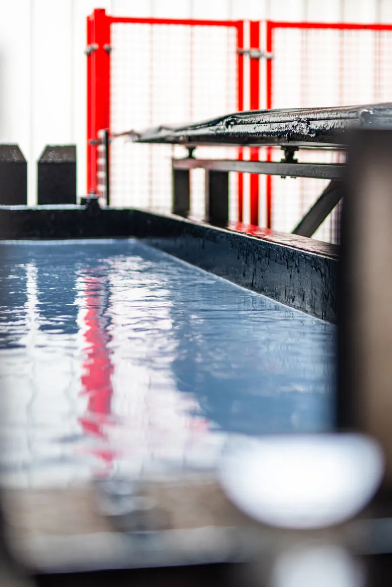 Efficient cathodic dip coating for metal surfaces