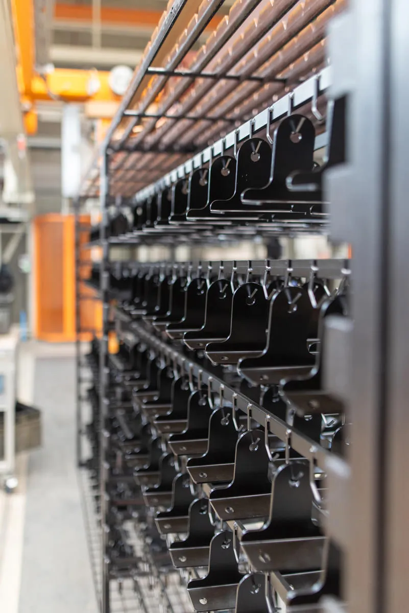 Efficient cathodic dip coating for metal surfaces