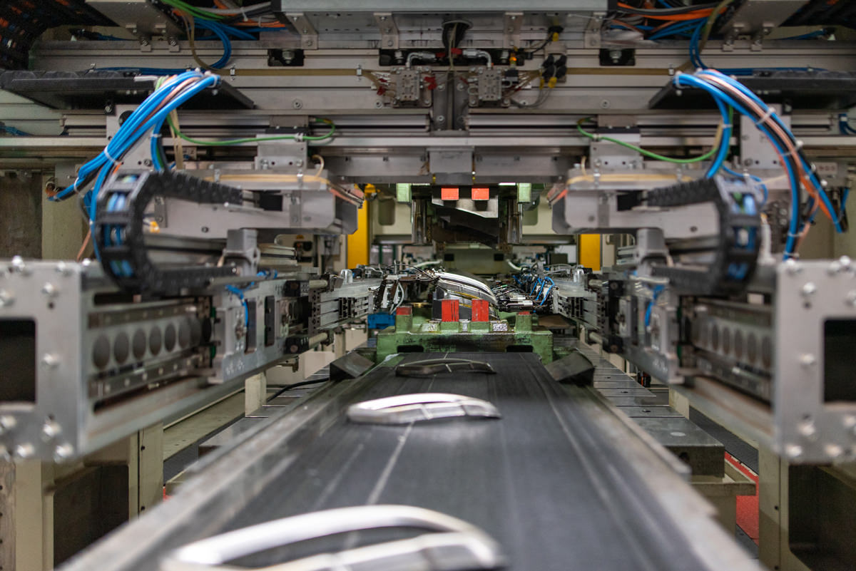 Precise sheet metal punching for high volumes | System supplier