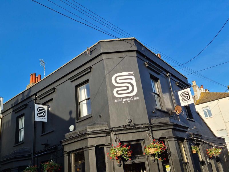 Sign Writing & Installation in Brighton & Sussex